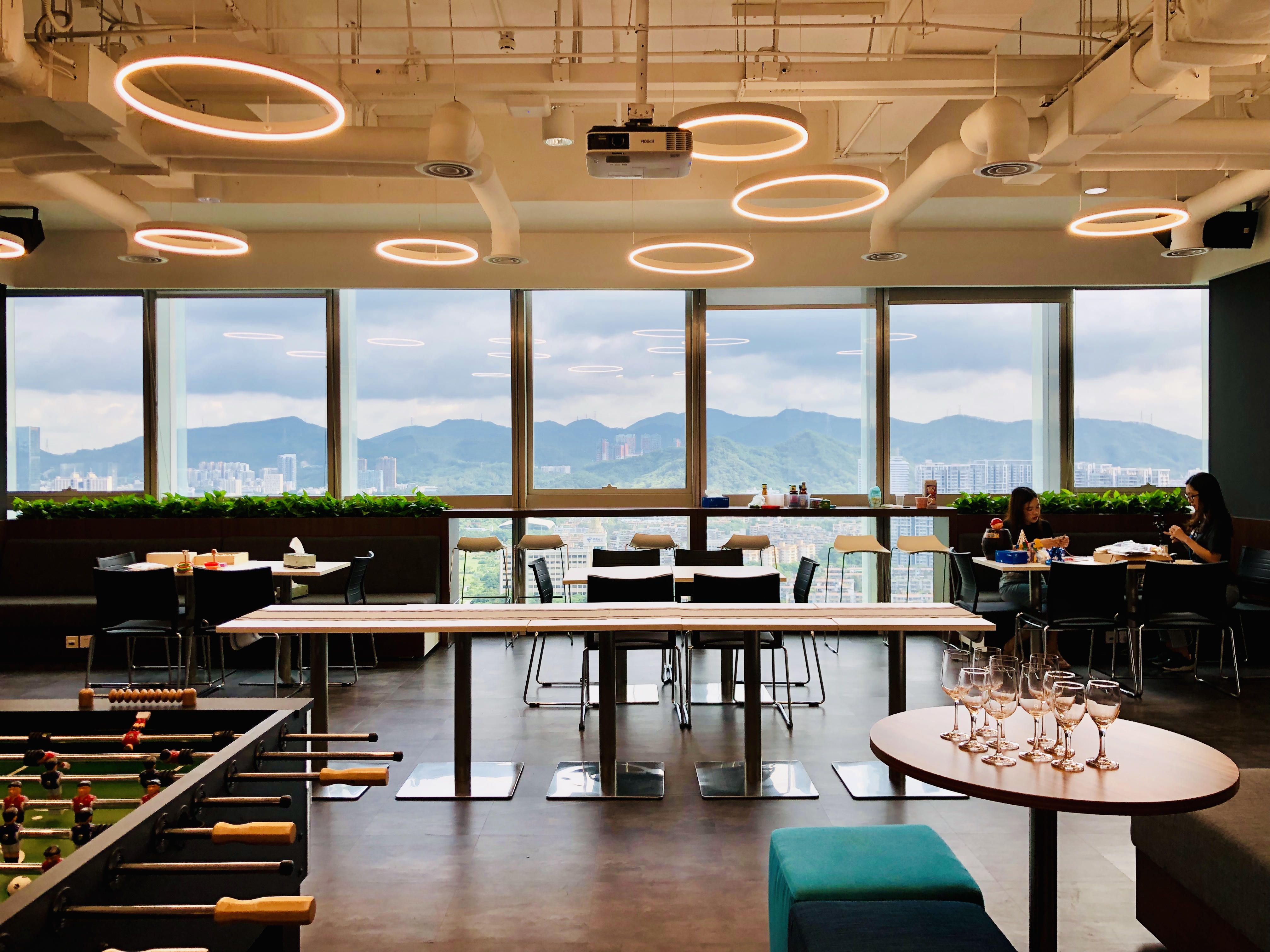 Click here to learn more about how GoPro champions hybrid + remote work